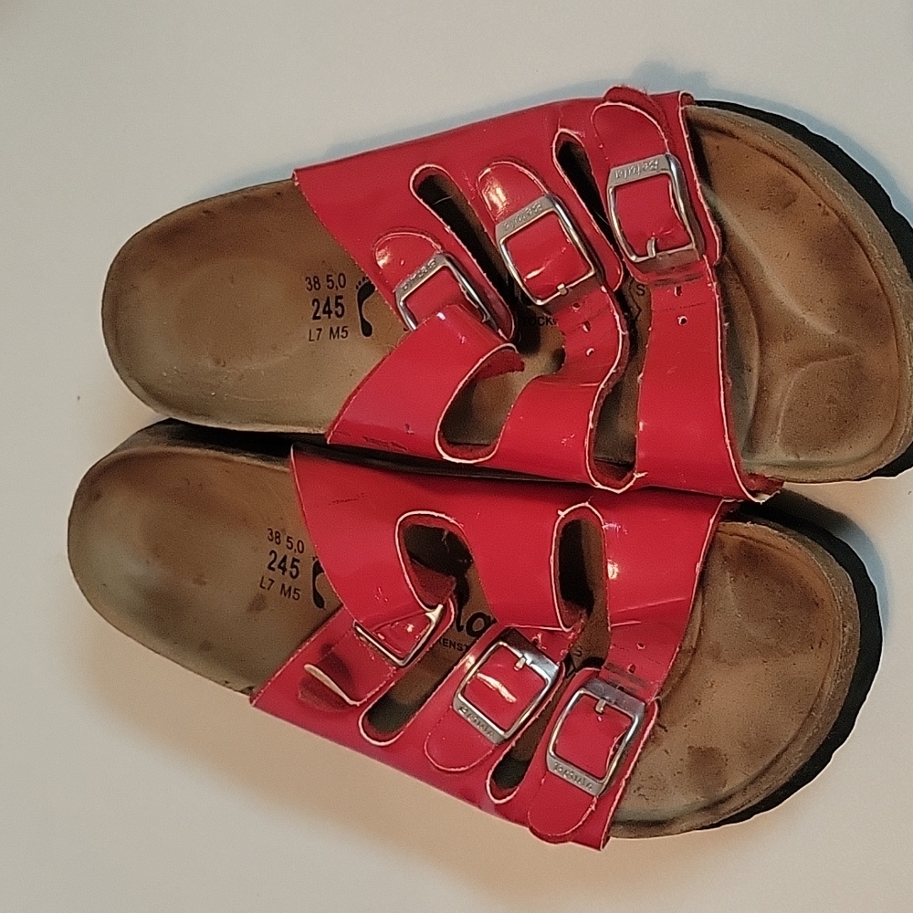 {37} Red Patent Leather Betula Sandals - Gem